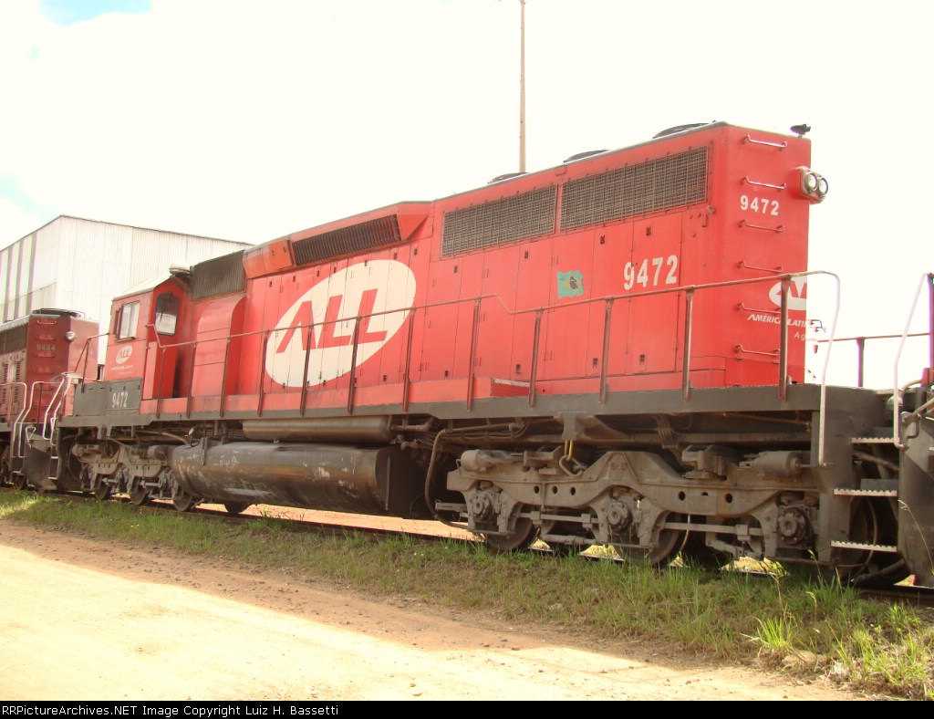 SD40-2 9472